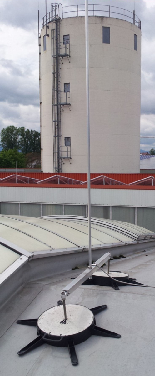 2. 0 m aluminium interception rod with cross bar-486229